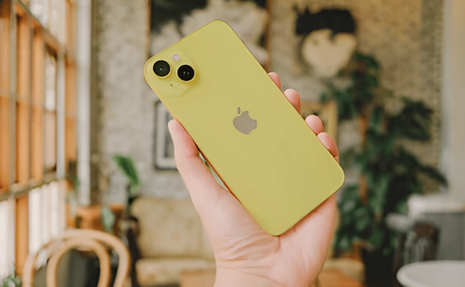 iPhone 14 Colours 🎨 Choose the Best Shade to Buy for You